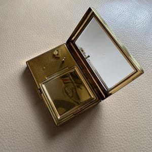 Clover Musical Powder Compact Clover Musical Compact Vintage Powder ...