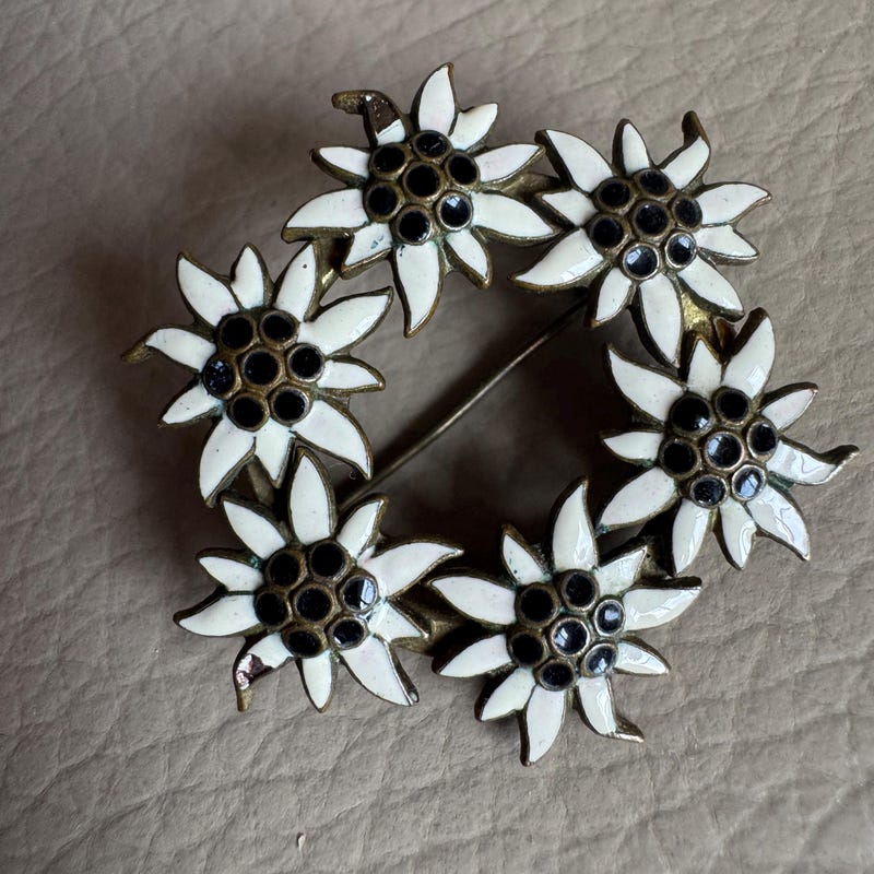 Edelweiss Brooch - Etsy