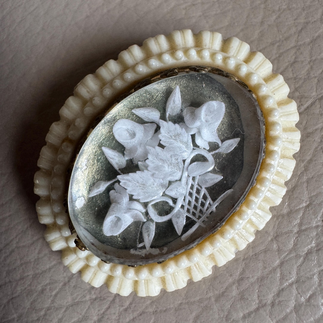 Vintage French Brooch 1940s Brooch Reverse Carved Lucite Brooch Flower ...