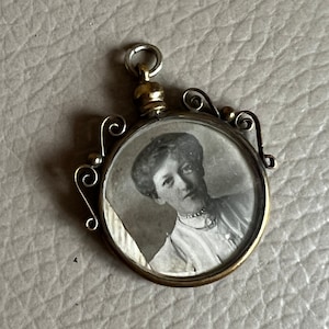 Antique Photo Locket Edwardian Photo Pendant Victorian Locket Keepsake ...