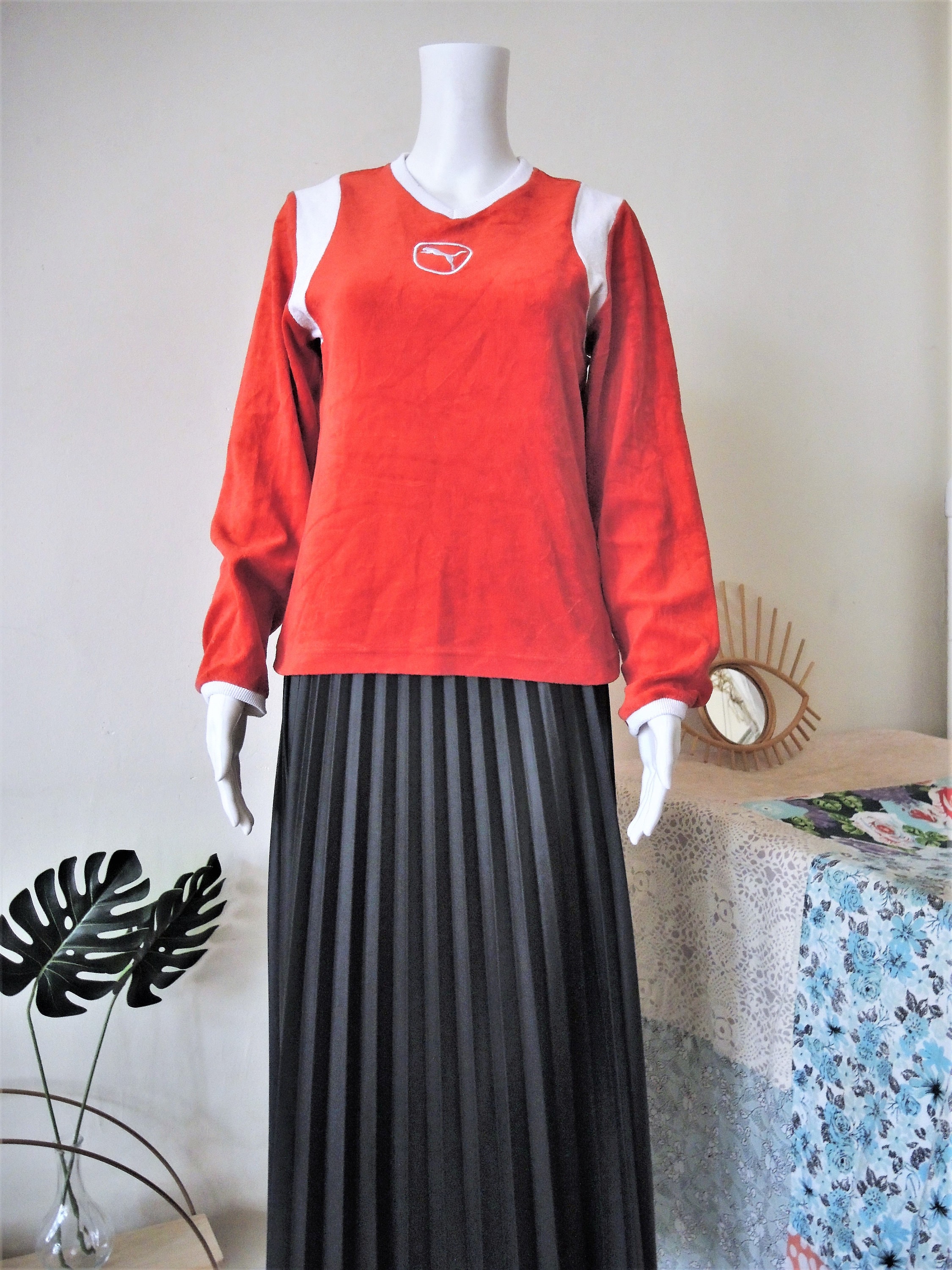 Vintage Red Puma Sweatshirt Sweater Longsleeve With V-neck Label ...