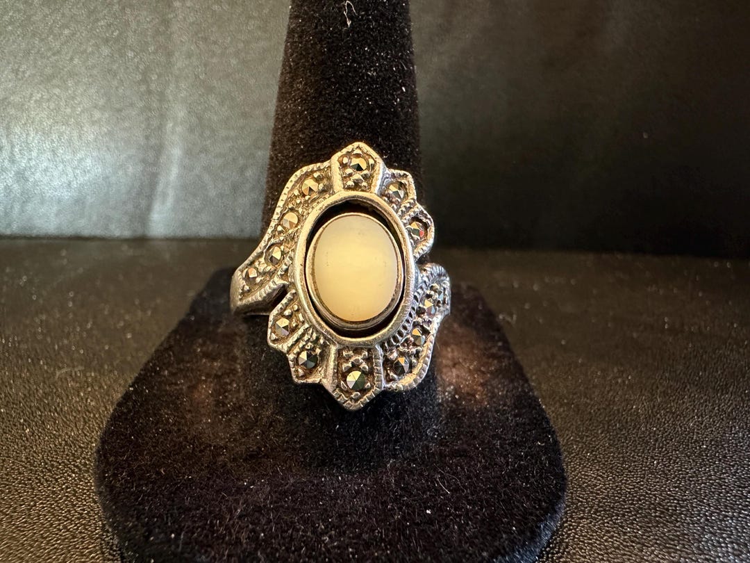 Vintage Unusual Rotating Gem Ring - Etsy