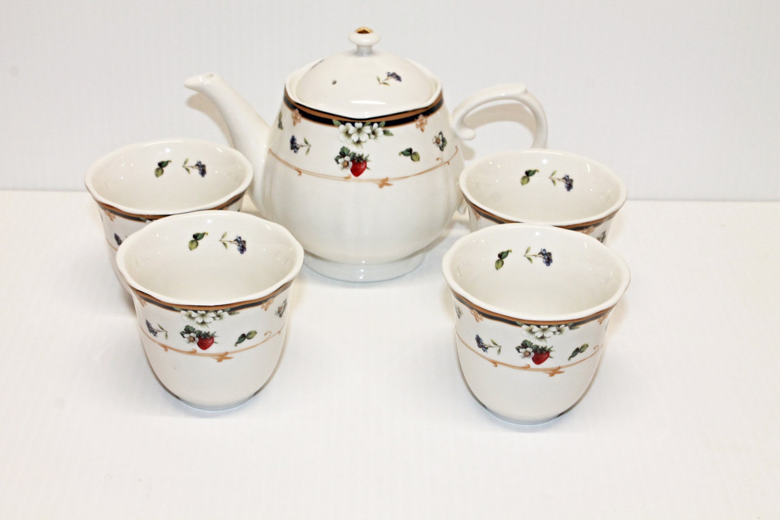 Vintage Giovanni Valentino Italy Tea Set, Teapot & 4 Cups, Bone China ...