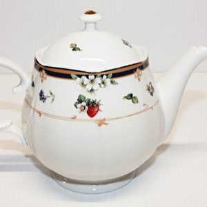 Vintage Giovanni Valentino Italy Tea Set, Teapot & 4 Cups, Bone China ...
