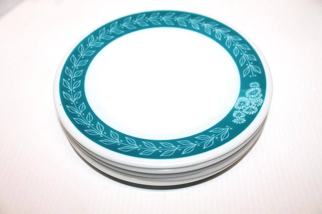 Vintage Pyrex Milk Glass Dinner Plates Set of 5, Turquoise Bluegrass - Etsy