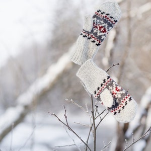 Knitted Natural Wool Mittens, Scandi Style Warm Unisex Gloves, 100% ...