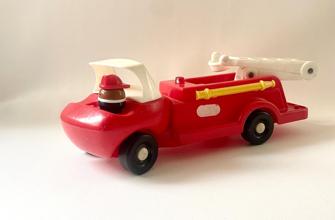 Vintage Little Tikes Red Firetruck With 1 Firemen - Etsy