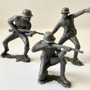 Vintage Gray Louis Marx 6” Toy Soldiers Set of 3 - Etsy