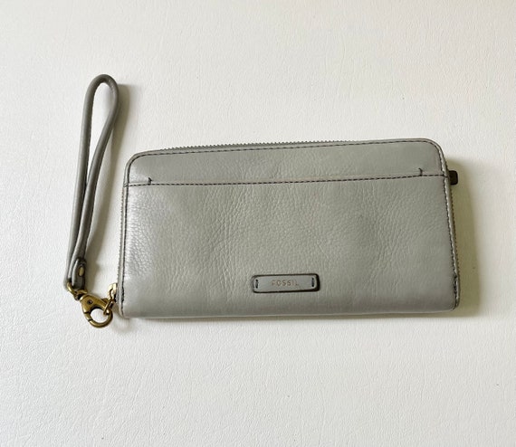 Womens Gray Leather Fossil Wallet - Gem