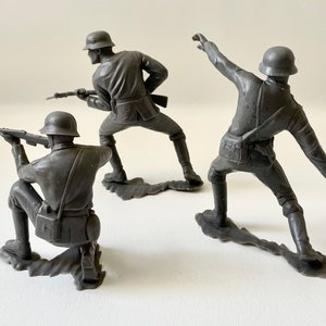 Vintage Gray Louis Marx 6” Toy Soldiers Set of 3 - Etsy
