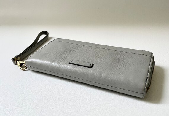 Womens Gray Leather Fossil Wallet - Gem