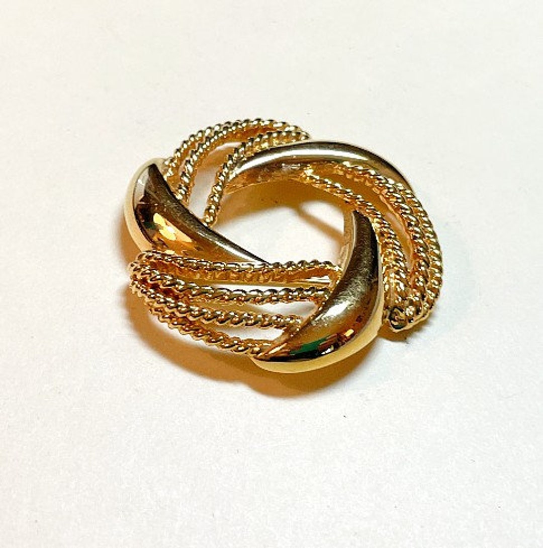 Vintage Sophisticated Circle Brooch From Napier, Goldtone Metal, Gold ...