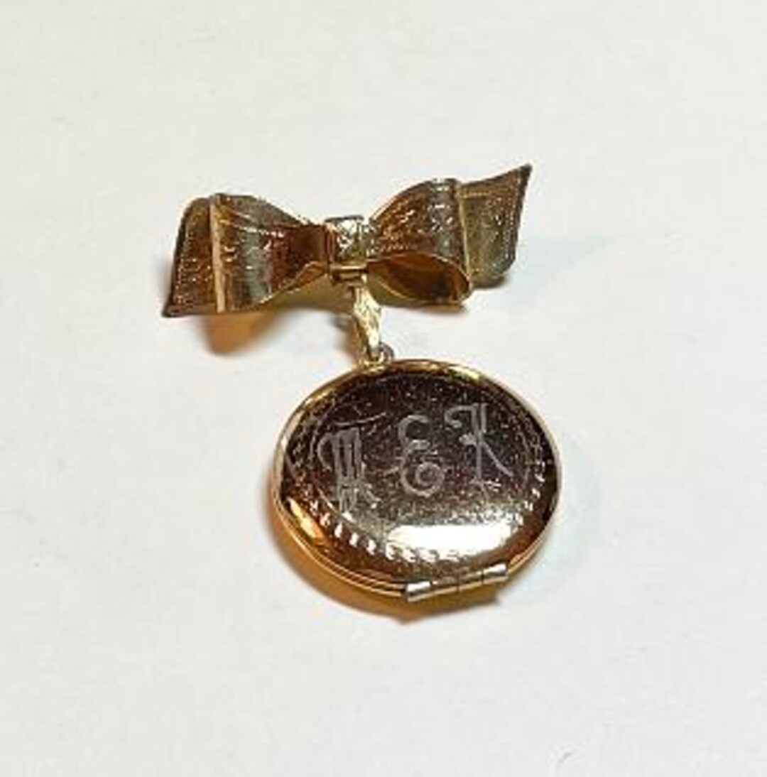 Vintage Locket Brooch, Goldtone Metal, Engraved With Initials MEK ...