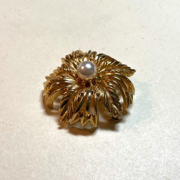 Avon Brooch - Etsy