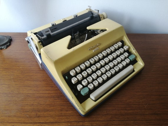 Olympia Monica Typewriter / 70s Typewriter / Vintage German - Etsy ...