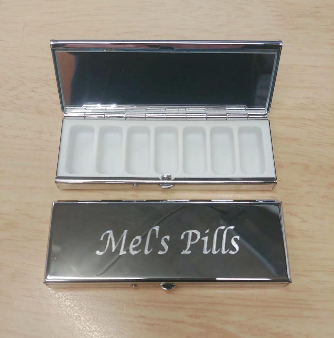 Personalised Engraved Silver Plated Pill Box: Rectangle Weekly Tablet ...