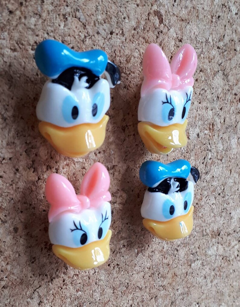 Donald and Daisy Duck decorative push pins/thumb tacks/drawing | Etsy