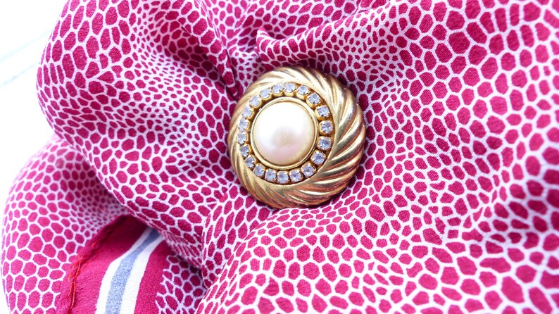 Hollywood Glam Gold Swirl, Pearl Dome Surrounded by Rhinestones ...