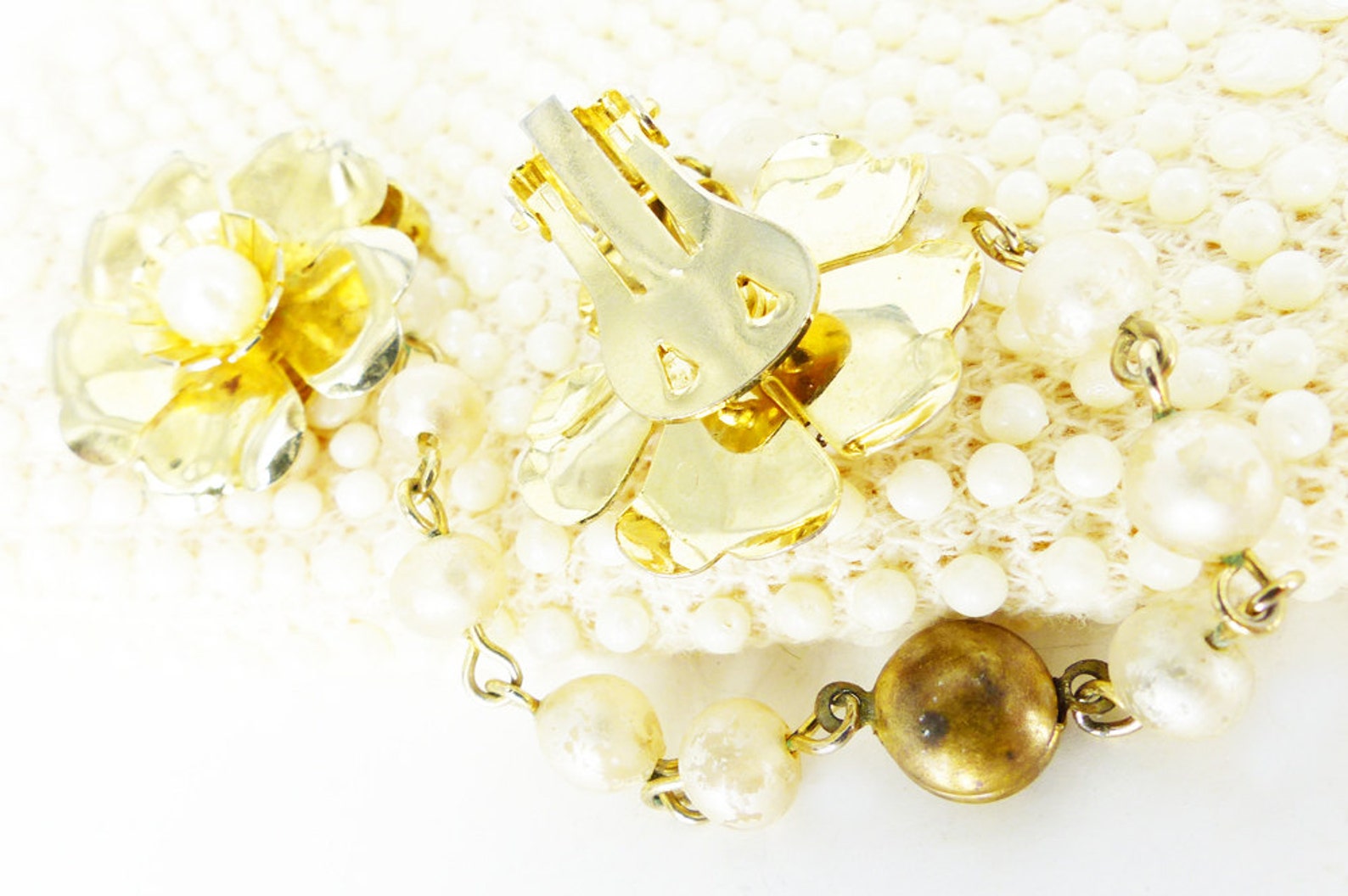 Shop Pick Gorgeous Sweet Little Gold Daisy Sweater Clip or - Etsy