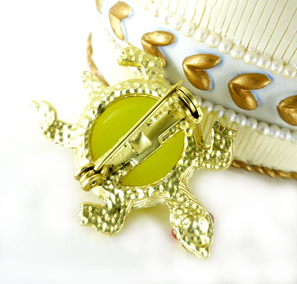 Adorable Little Frosty Gold Turtle Brooch or Lapel Pin Jelly | Etsy