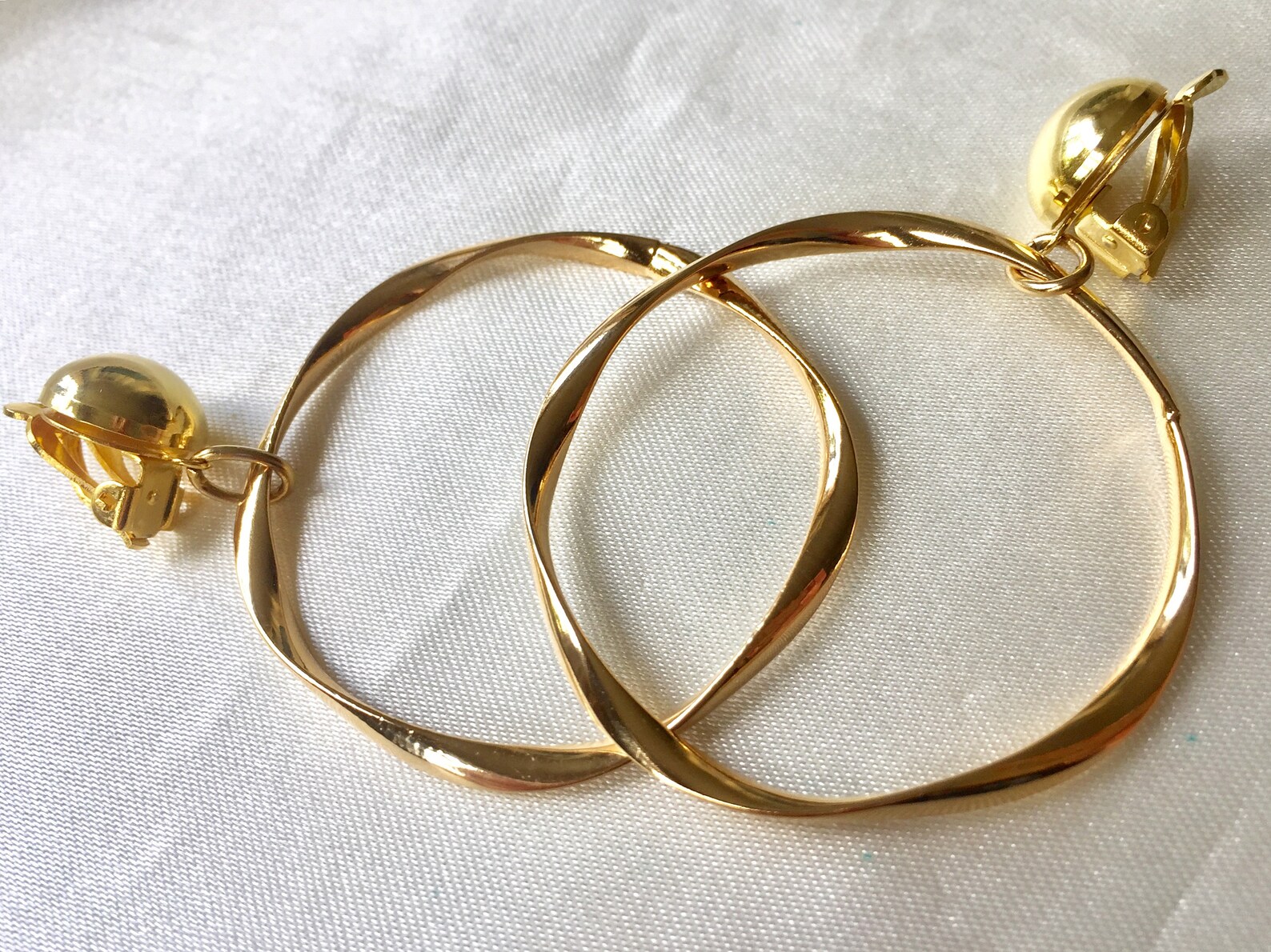 70s Large Gold Dainty Twisted Ribbon Hoops Clip on Earrings,sculptured ...