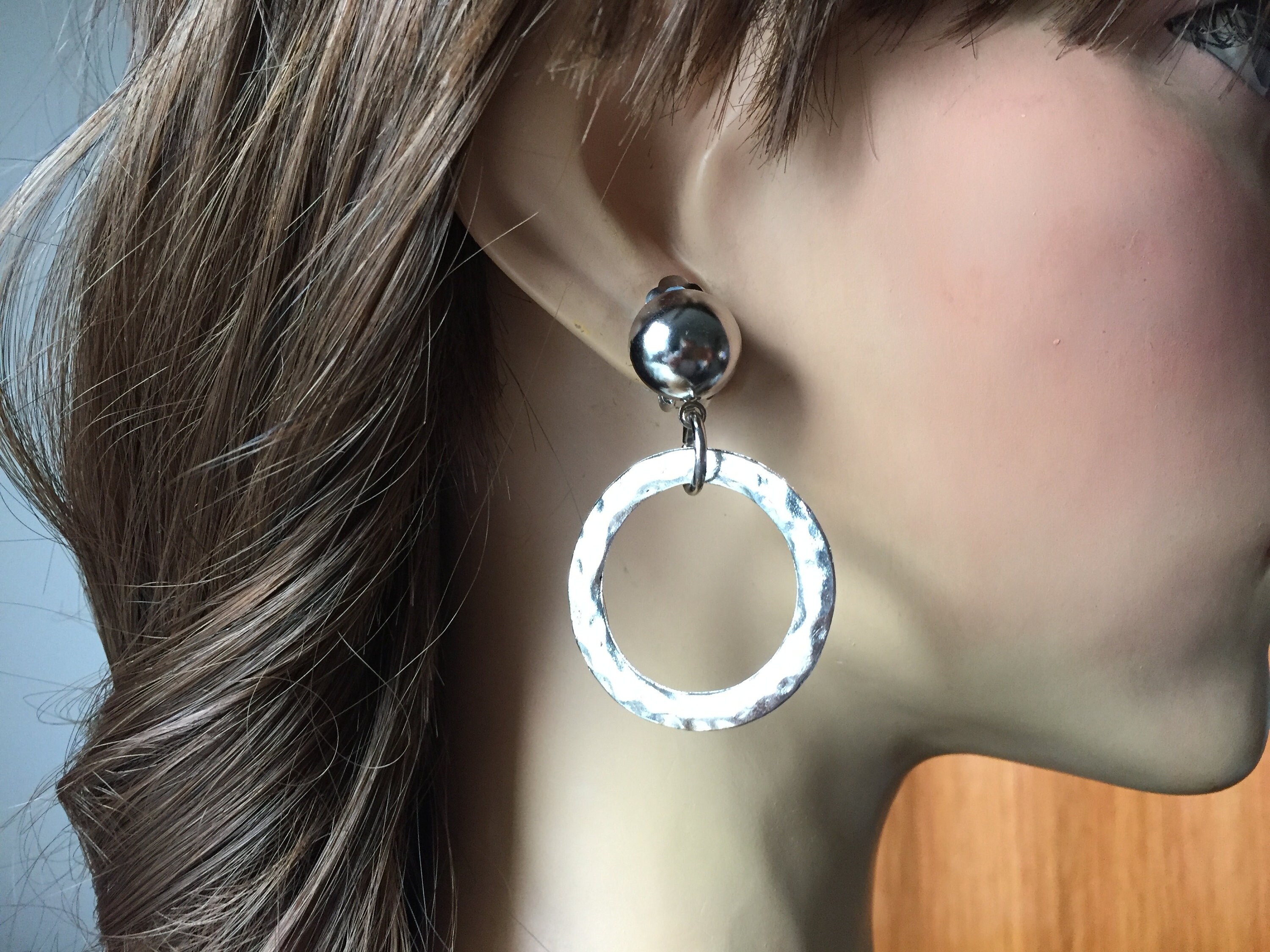 70s Medium Hammered Silver Hoops Clip On EarringsBrutalist | Etsy