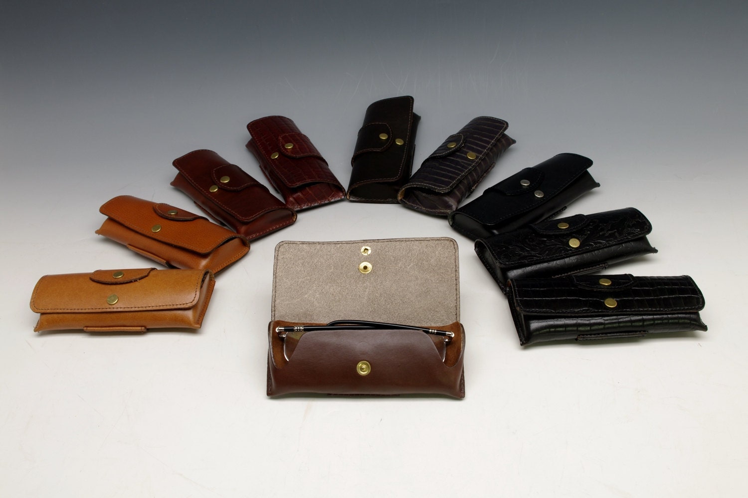 Hard leather eyeglass case - Light Brown