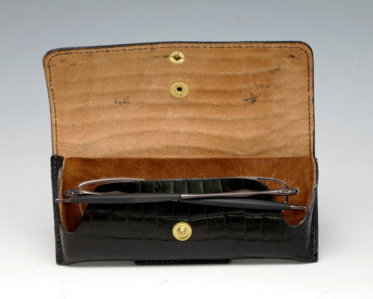 Hard Leather Eyeglass Case Alligator Embossed Cowhide Hard Leather Eyeglass Case Alligator Embossed Cowhide