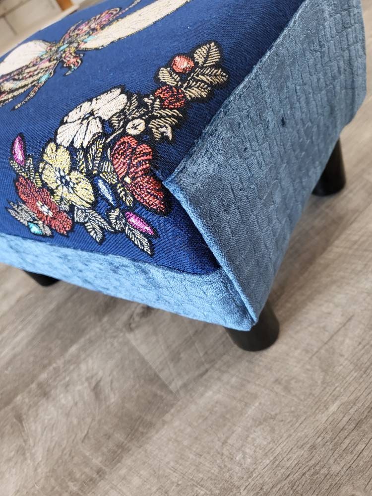 Queen Bee Foot Rest - Etsy