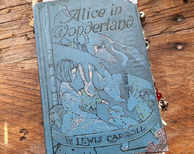 Alice in Wonderland Junk Journal - Etsy