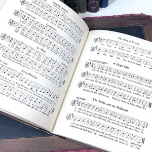1901 Antique Song Book It's a Sing Along - the Modern Music Series ...