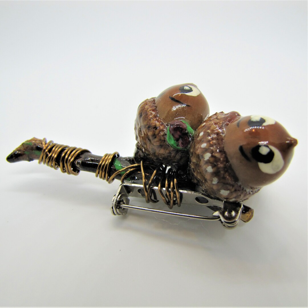 Acorn Couple Brooch: Hand-painted Whimsical Acorn People on Twig - Etsy