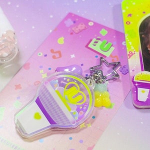 Kpop IU Acrylic Keychains (holographic) - IU Keyrings - IU Phone Charms ...