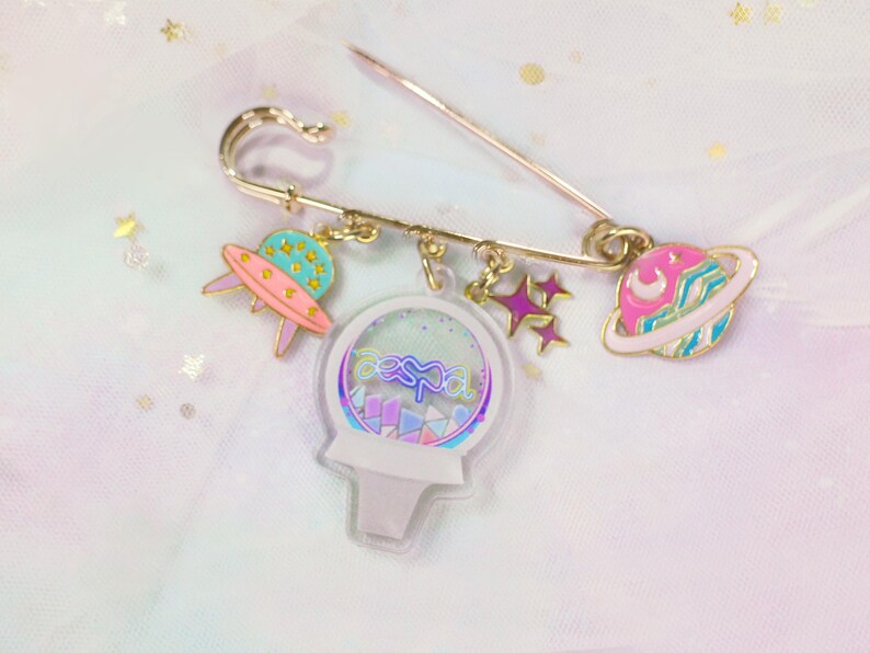 Aespa Pins - Supernova Themed Brooch - Winter | Karina | Giselle ...