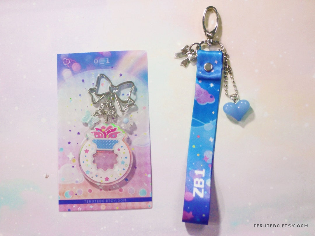 ZB1 KEYCHAIN / Zerobaseone Phone Charms Kpop Keyring (flat HOLOGRAM) - Etsy