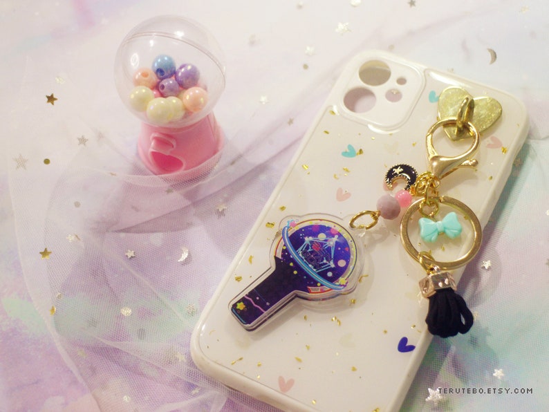 PENTAGON Lightstick Keychain / Acrylic Keychain - Etsy