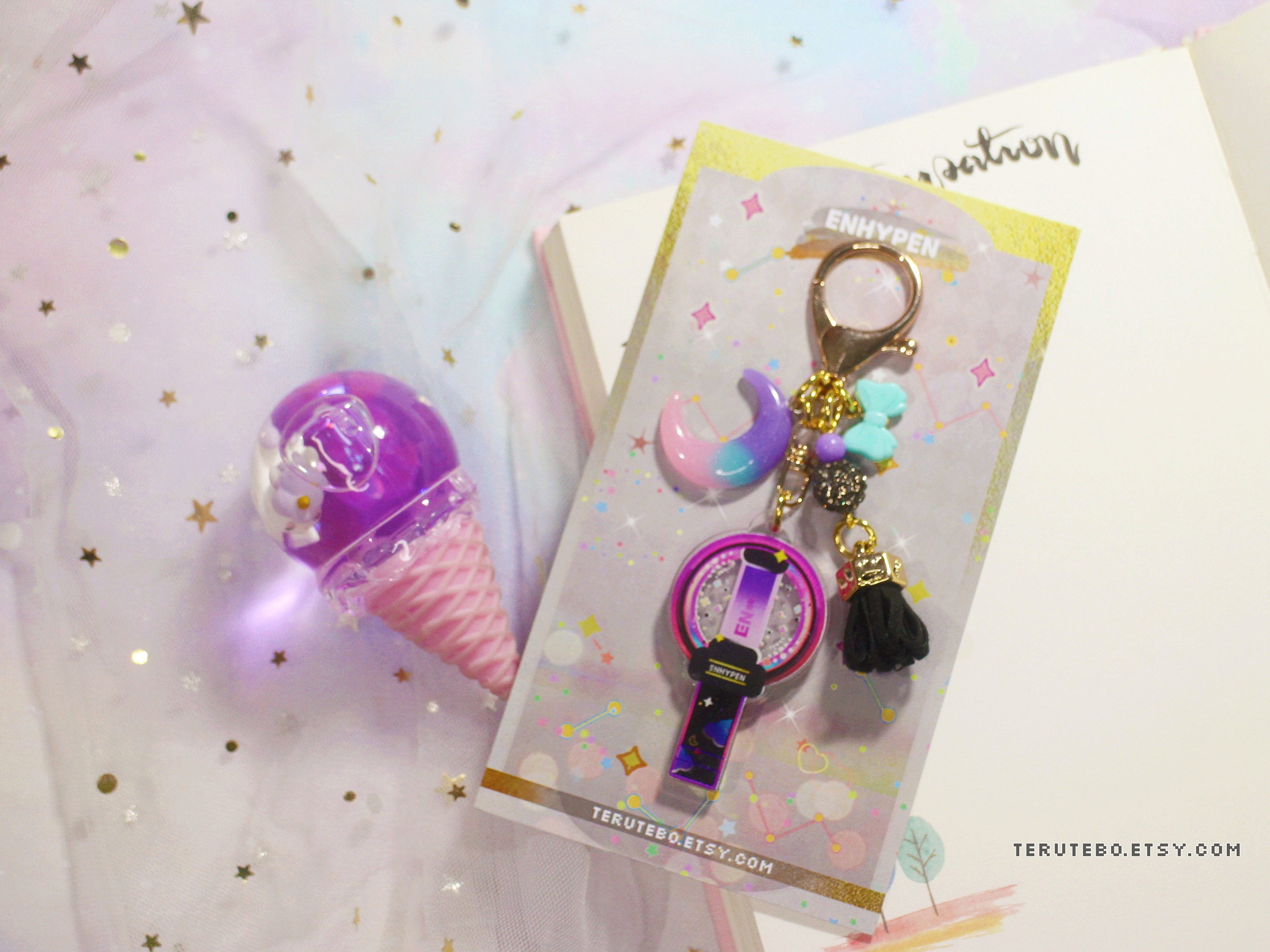 ENHYPEN KEYCHAIN / LIGHTSTICK Charm big - Etsy