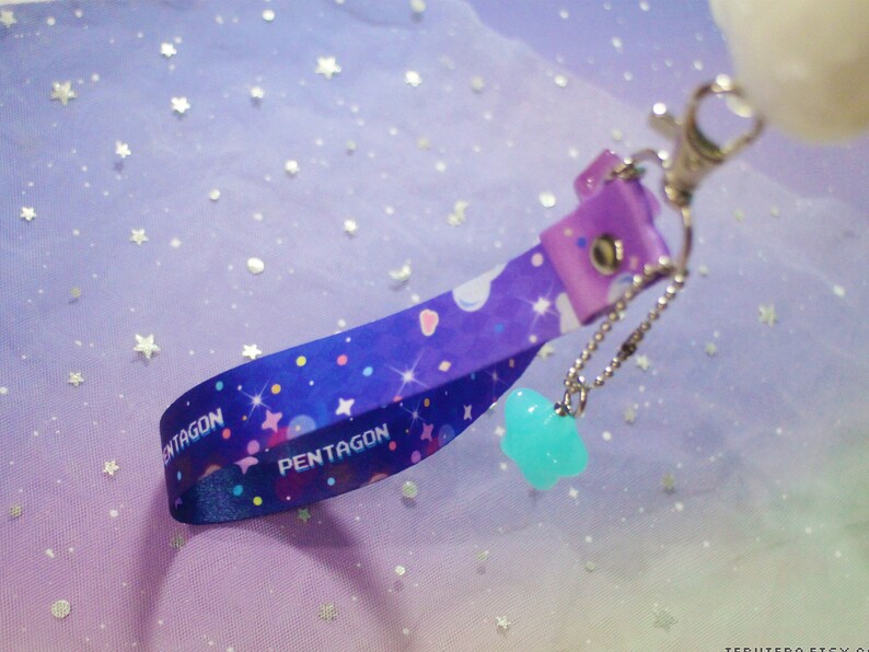 PENTAGON Lightstick Keychain / Acrylic Keychain - Etsy