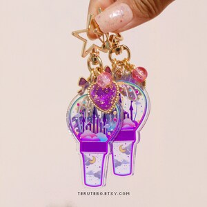 GIDLE Lightstick Keychain / (g)i-dle Keychain Acrylic (NEW Charm) - Etsy