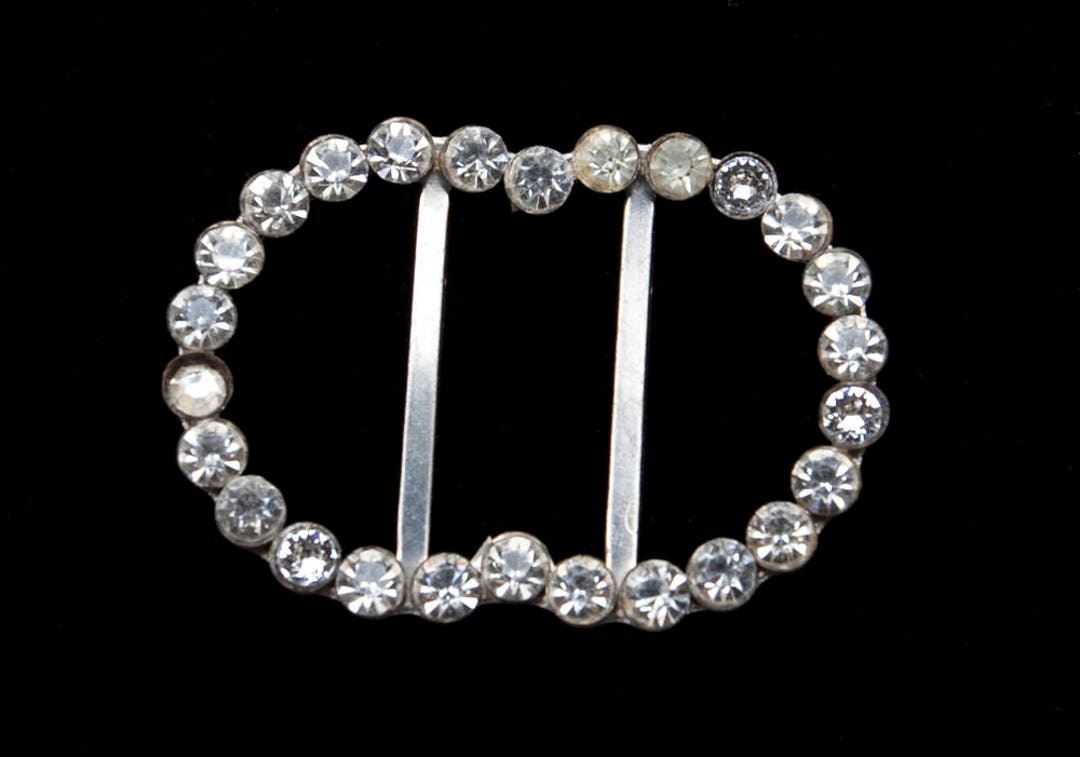 Mid-century Rhinestone Buckle W Side Curves 29 Rhinestones in Total ...