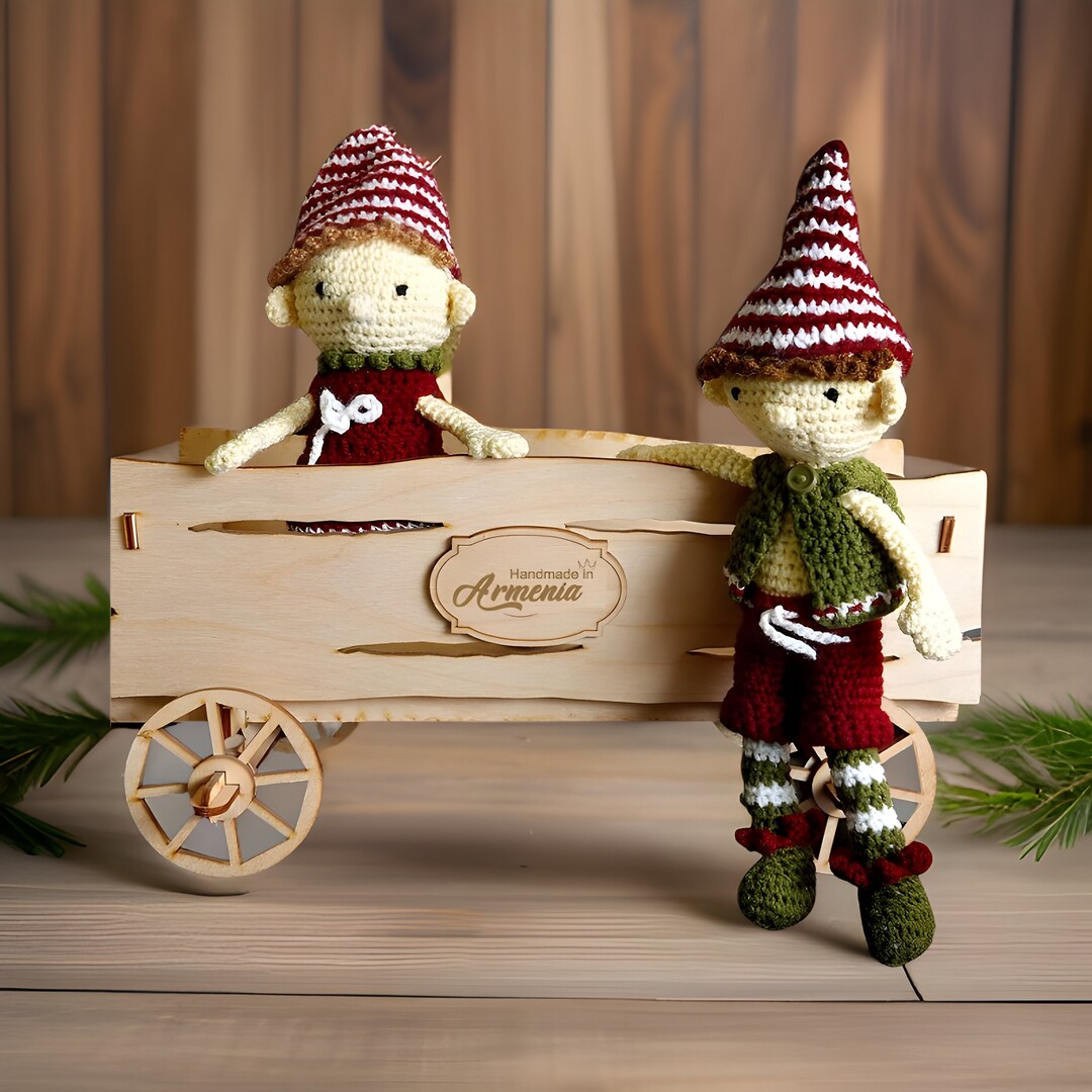 Mr. and Mrs. Elf SET OF 2- Crochet Christmas Decoration Fireplace Mantel Holiday Decor ...
