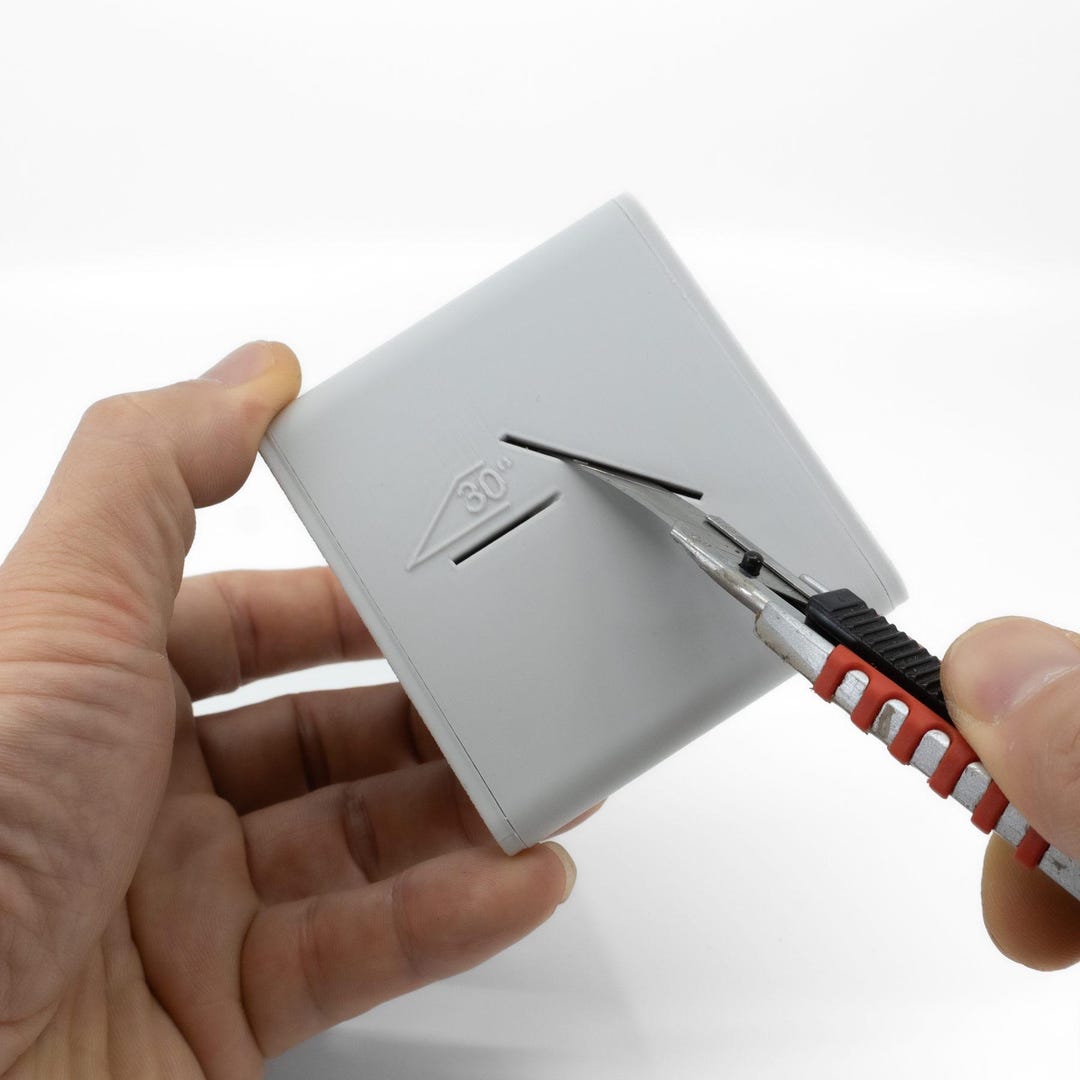 3D Printed Blade Breaker & Disposal Tool – Snap and Store for 30 and 60 ...