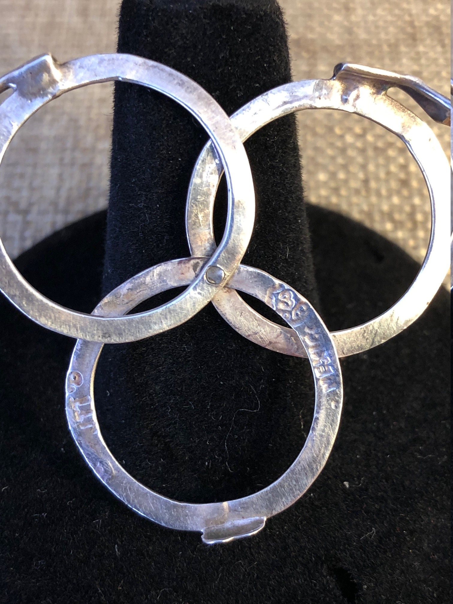 Vintage Silver Interlocking Ring Two Hands Over Heart Size 5.75, Mexico