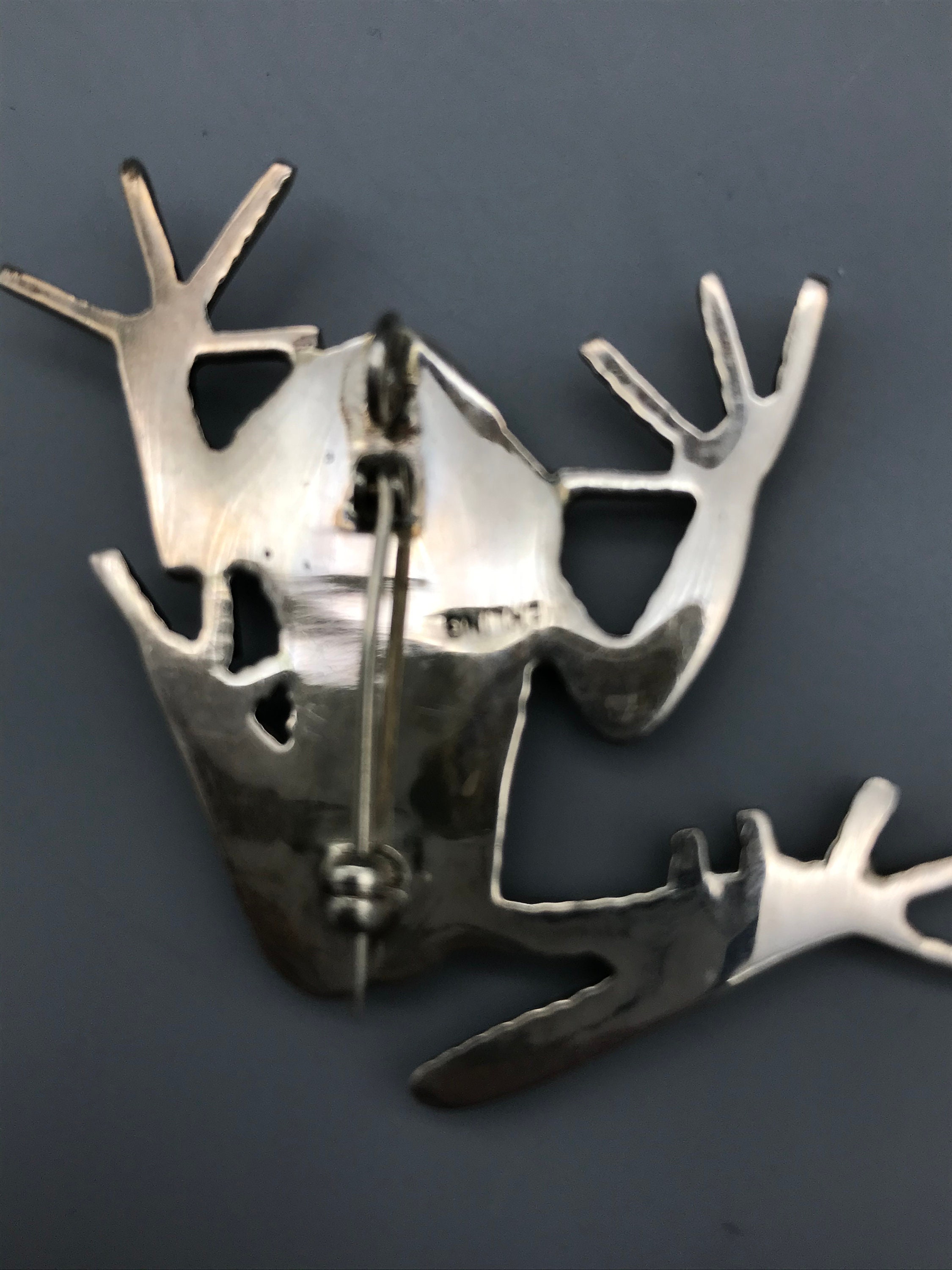 Vintage Sterling Silver Tree Frog Turquoise Inlaid Silver Brooch