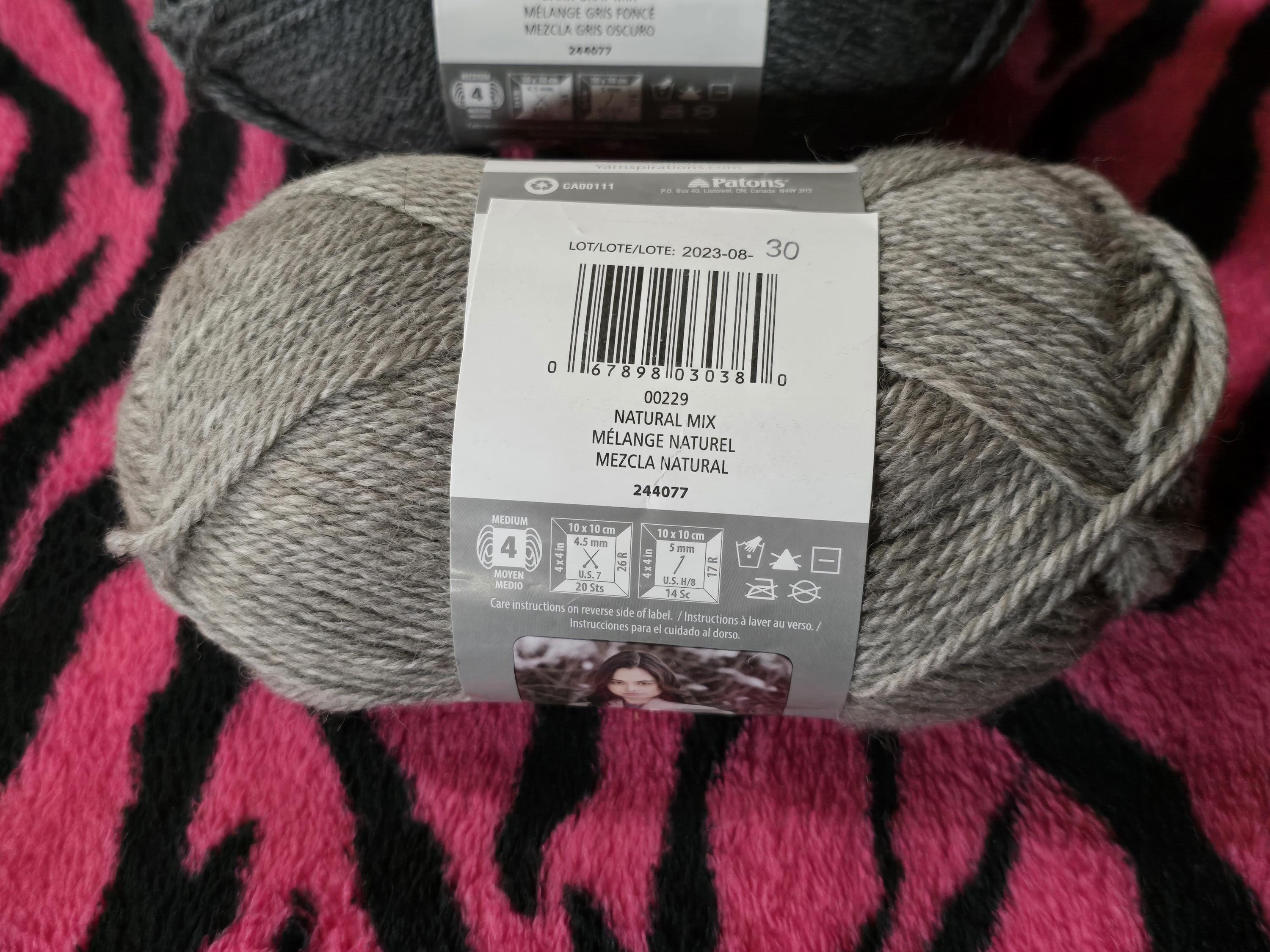 New PATONS CLASSIC Wool Worsted Yarn 1 Skein 100g 100% Wool Natural or ...
