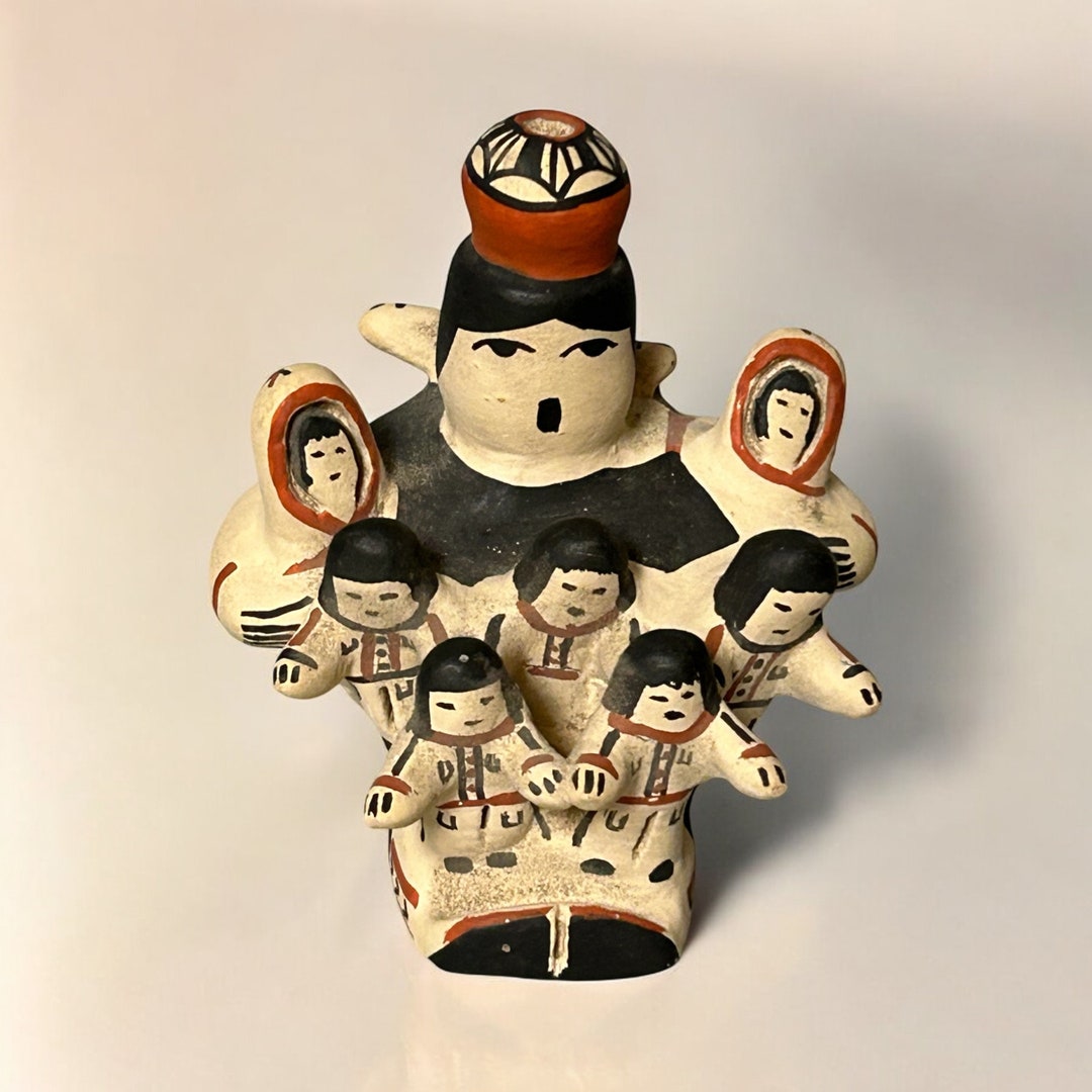 Jemez Pueblo, NM Native American Artist Mary Chinana Storyteller With 8 ...