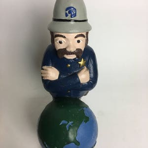 Pinkerton Security & Investigation Service 1992 Statue #21 Chalkware ...