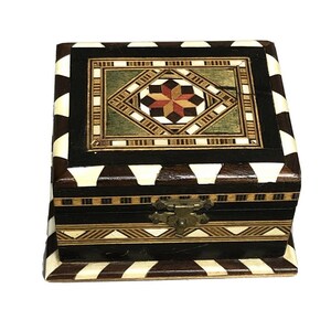 Set 2 Small Hinged Trinket Wooden Boxes Inlay Design Lacquer Red Felt ...