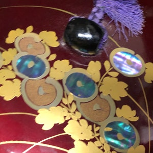 8" Japanese Burgundy Lacquer Box With Lid Gold Accent Abalone Inlay ...