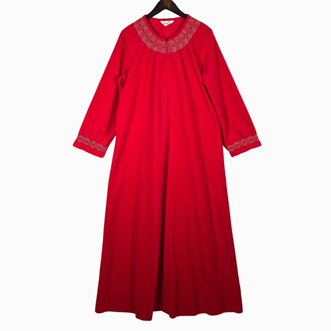 Vintage Vanity Fair RED Velour Housecoat Robe Kaftan Women Medium ...